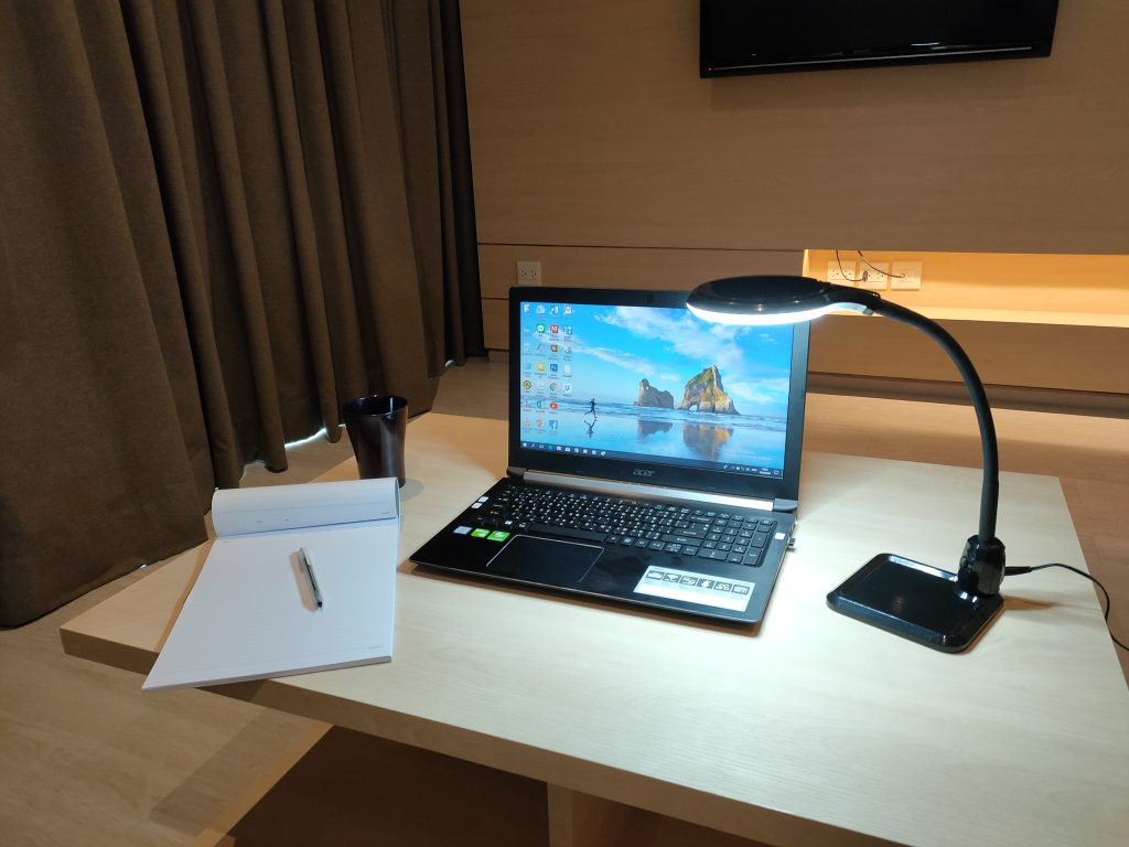 Mini Black Magnifying Lamp – Lamp Factory Bangkok